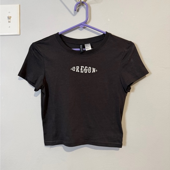 H&M | Tops | Nwot Hm Oregon Crop Tee | Poshmark